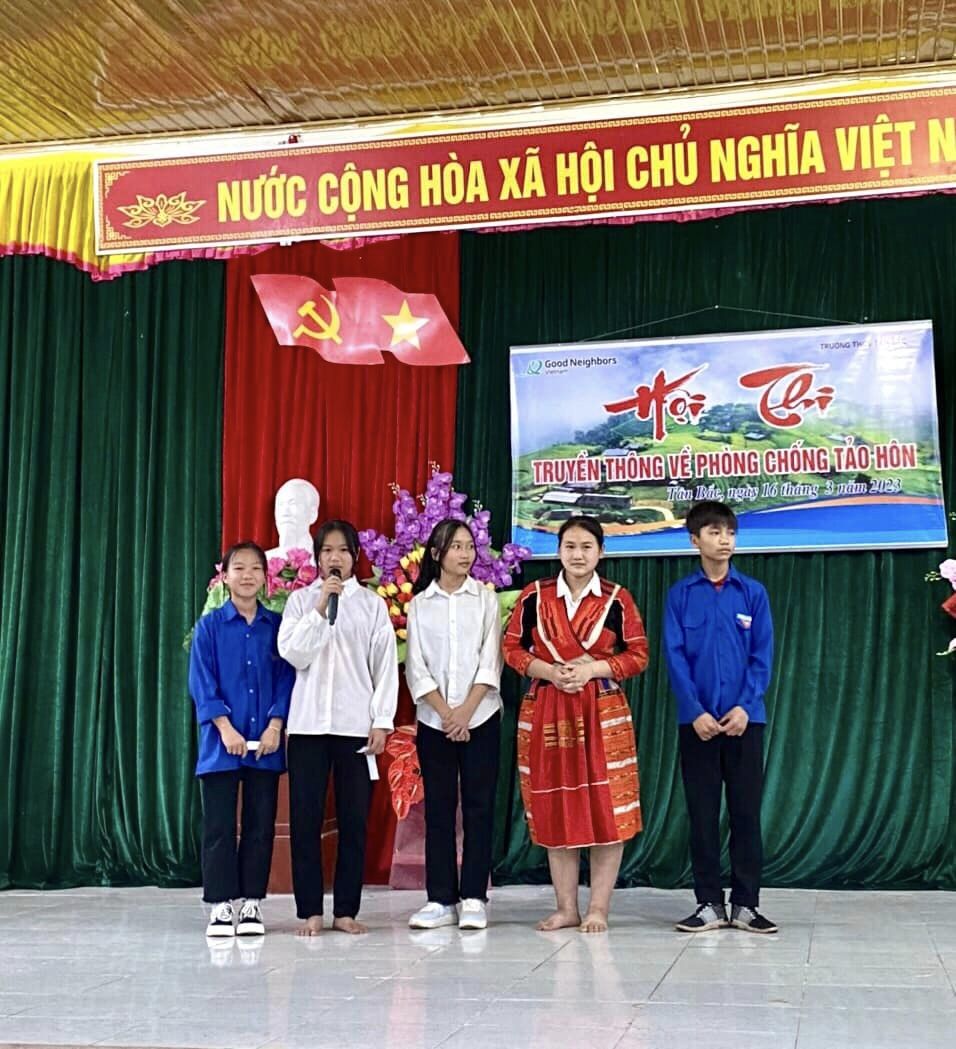 Quang Bình nỗ lực trong công tác tuyên truyền, vận động xóa bỏ các hủ tục, phong tục không còn ...